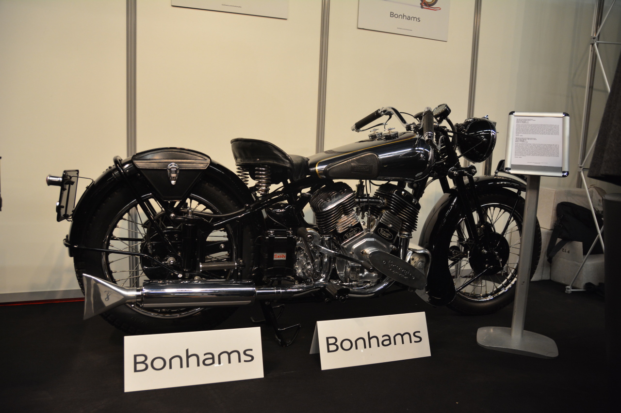 Photo 1 - Salon Moto Légende 2014 : la vague Vintage a déferlé sur ...