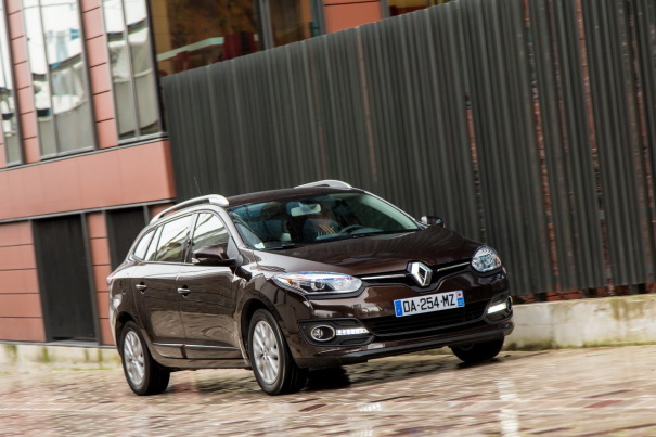 Essais RENAULT Megane N1 — Page 7 - L'argus