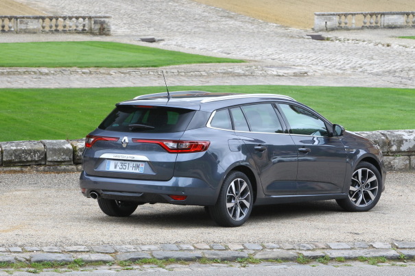 Essais RENAULT Megane N1 — Page 5 - L'argus