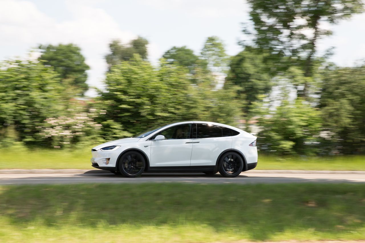 Photo 3 - Essai Tesla Model X P90D : le SUV du troisième type - L'argus