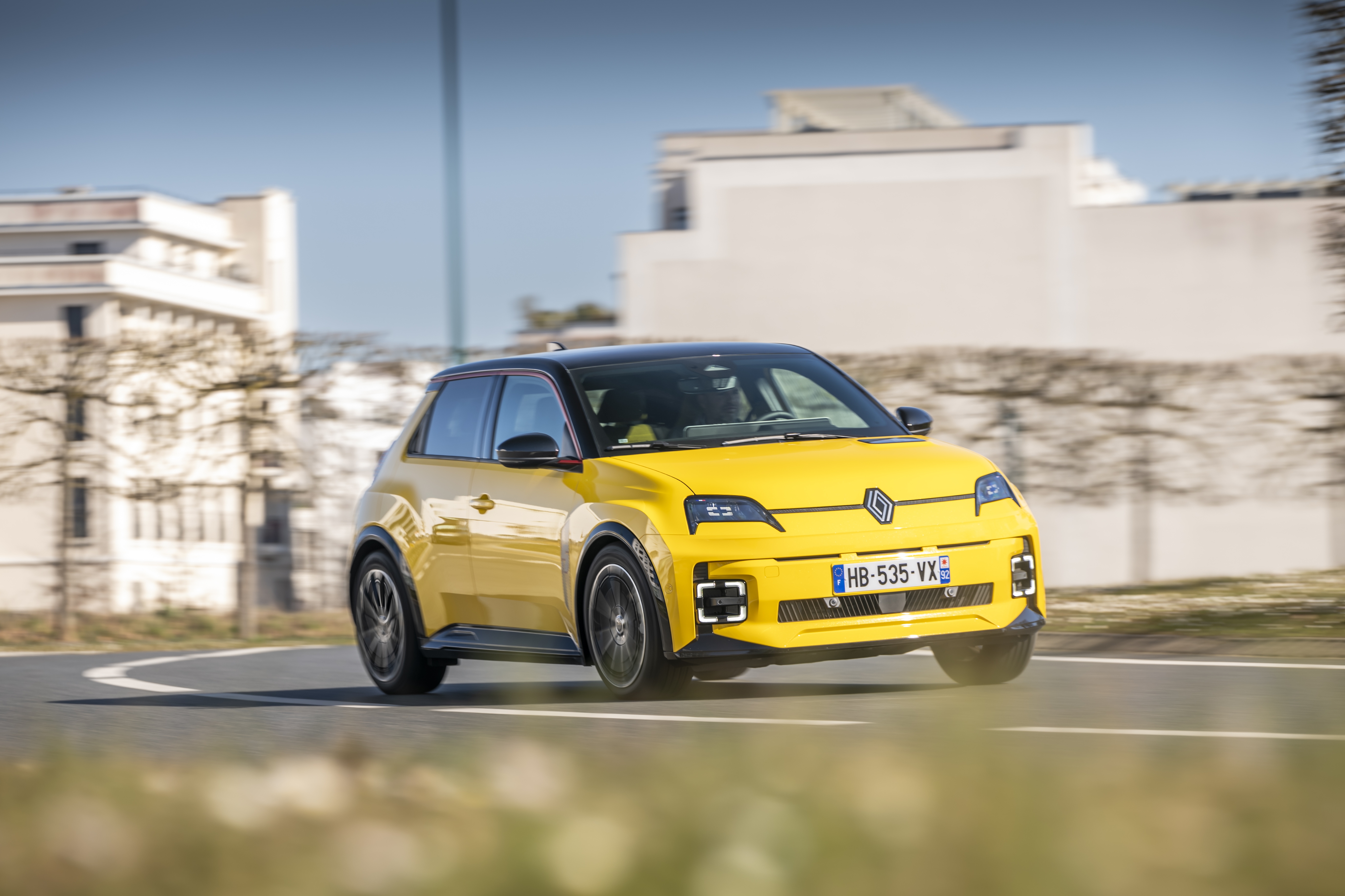 Guide d’achat Renault 5 : toutes les R5 électriques à l’essai, laquelle ...