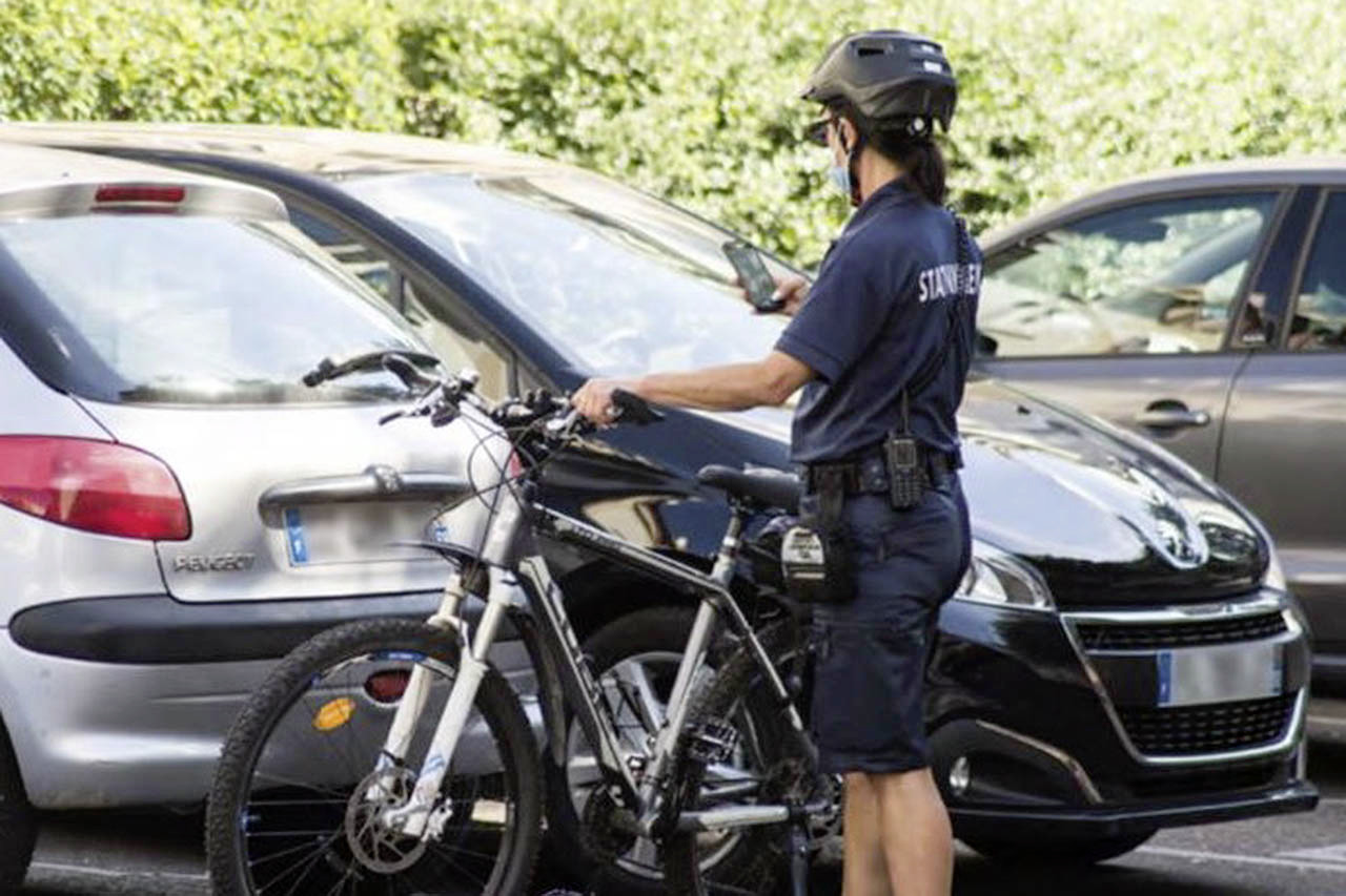 Impôts. Comment déduire les forfaits de post-stationnement (FPS) de ses ...