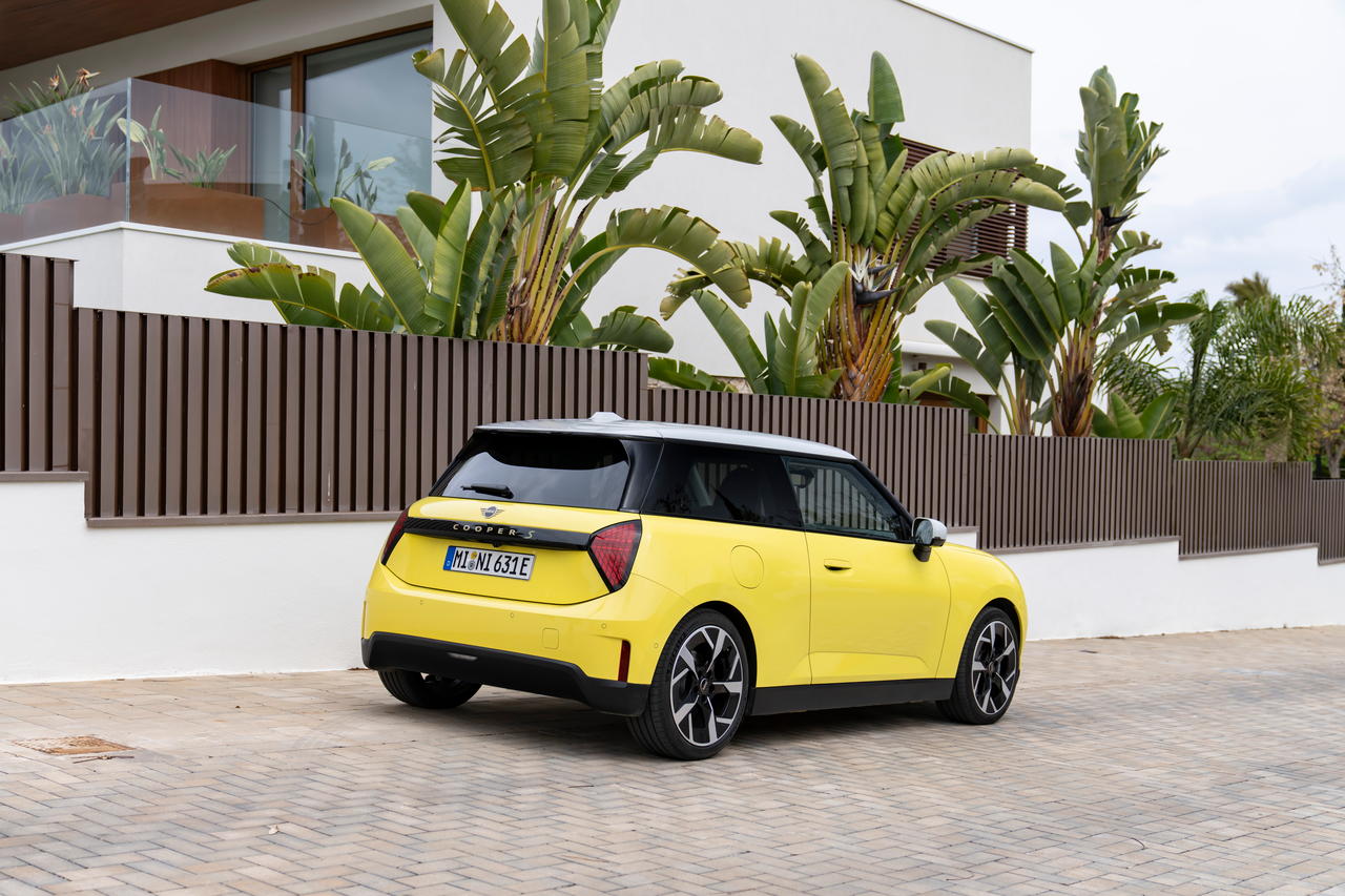Essai Mini Cooper SE 2024. La nouvelle bombinette électrique ! - L'argus