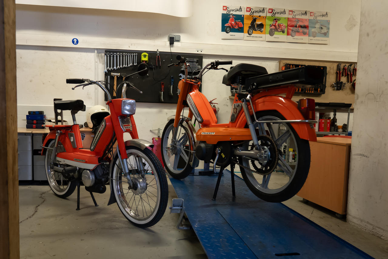 L'Argus - Essai vidéo Peugeot 103 électrique : le rétrofit lui va bien
