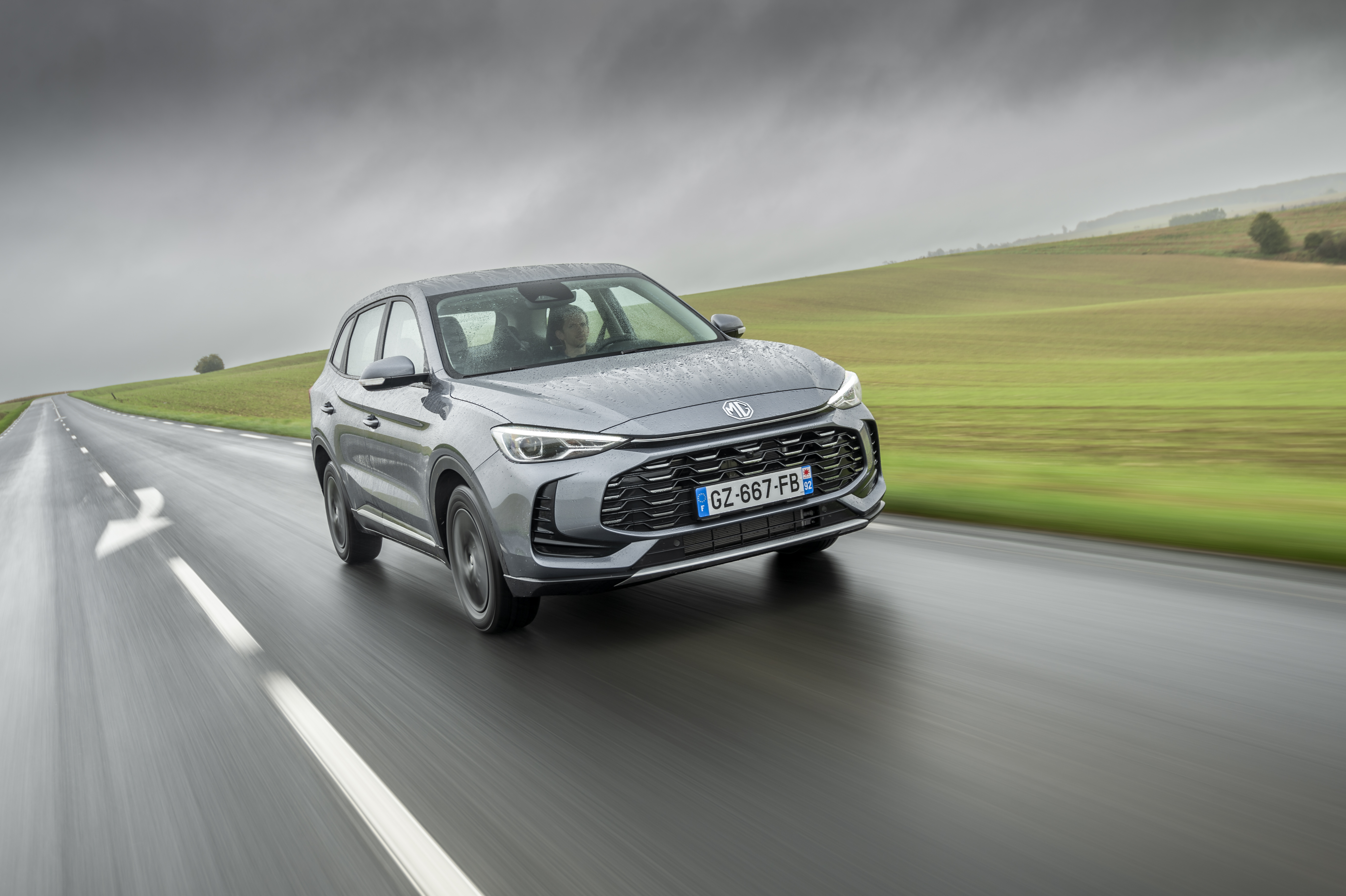 Essai MG ZS (2024). Notre avis sur le SUV hybride à moins de 23 000 ...