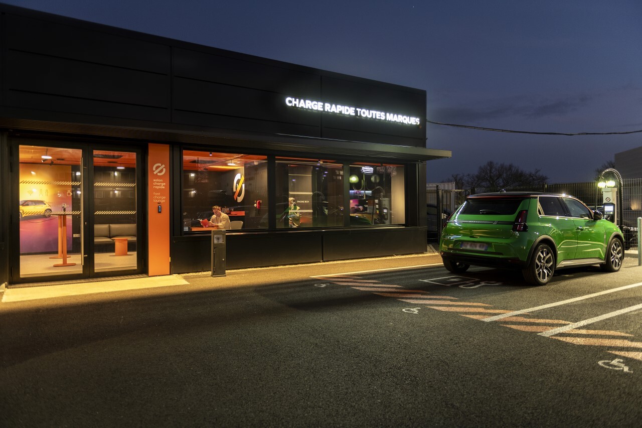 Mobilize Fast Charge. Renault déploie ses bornes de recharge en Europe ...