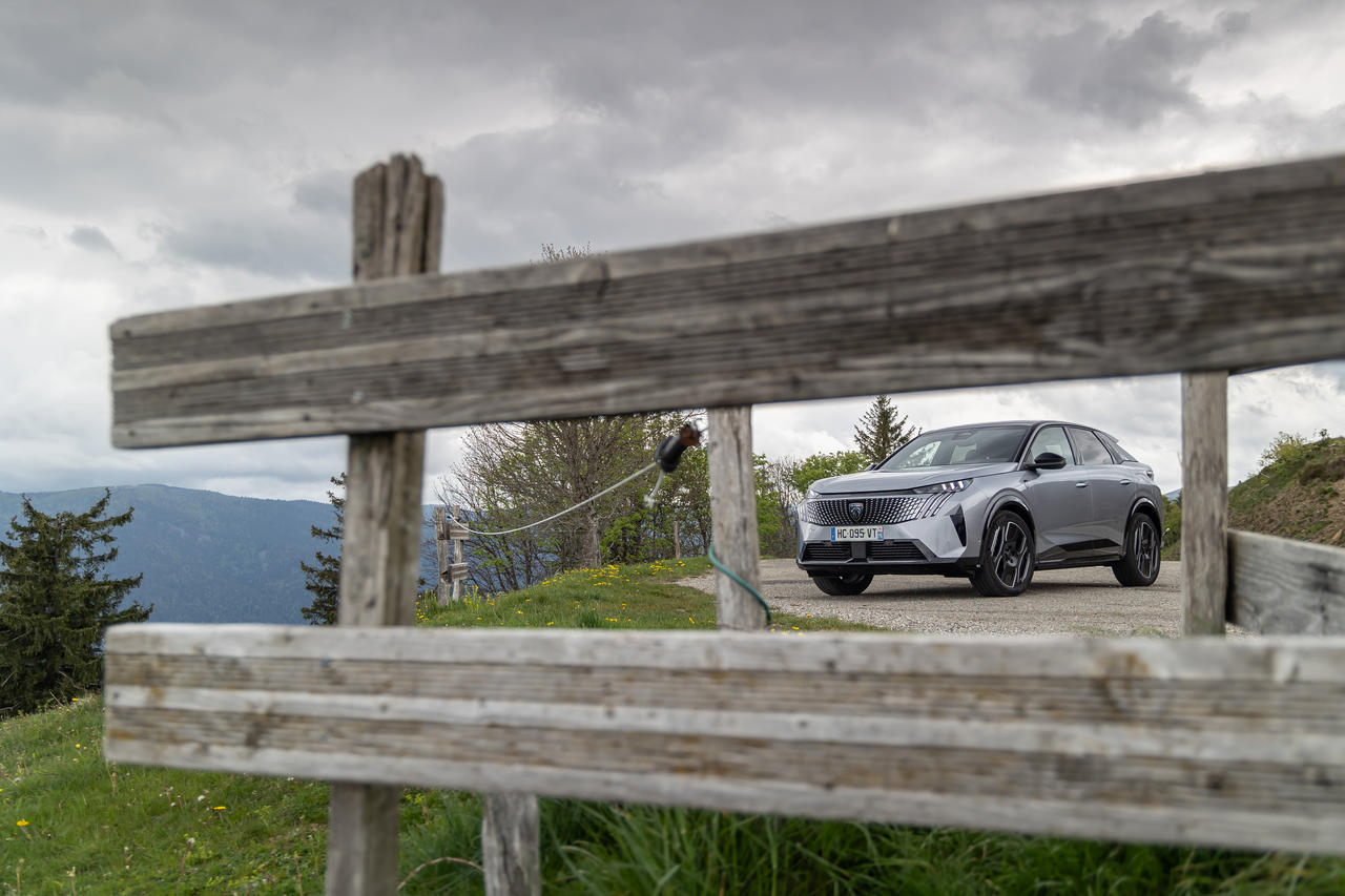 Essai Peugeot 3008 électrique Dual Motor (2025). Le plus dynamique de ...