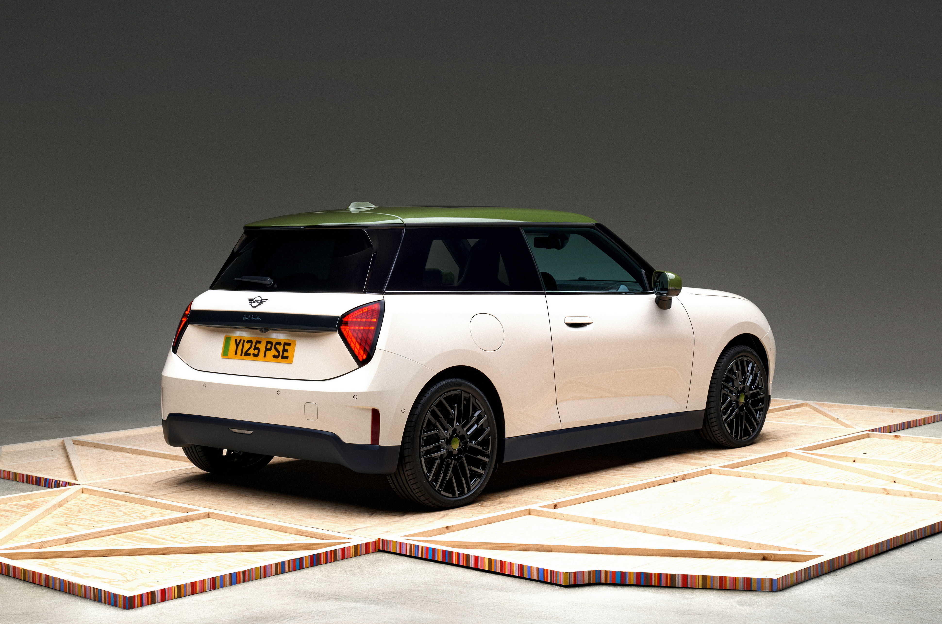 Mini Cooper Edition Paul Smith (2025). Une série spéciale au style très ...