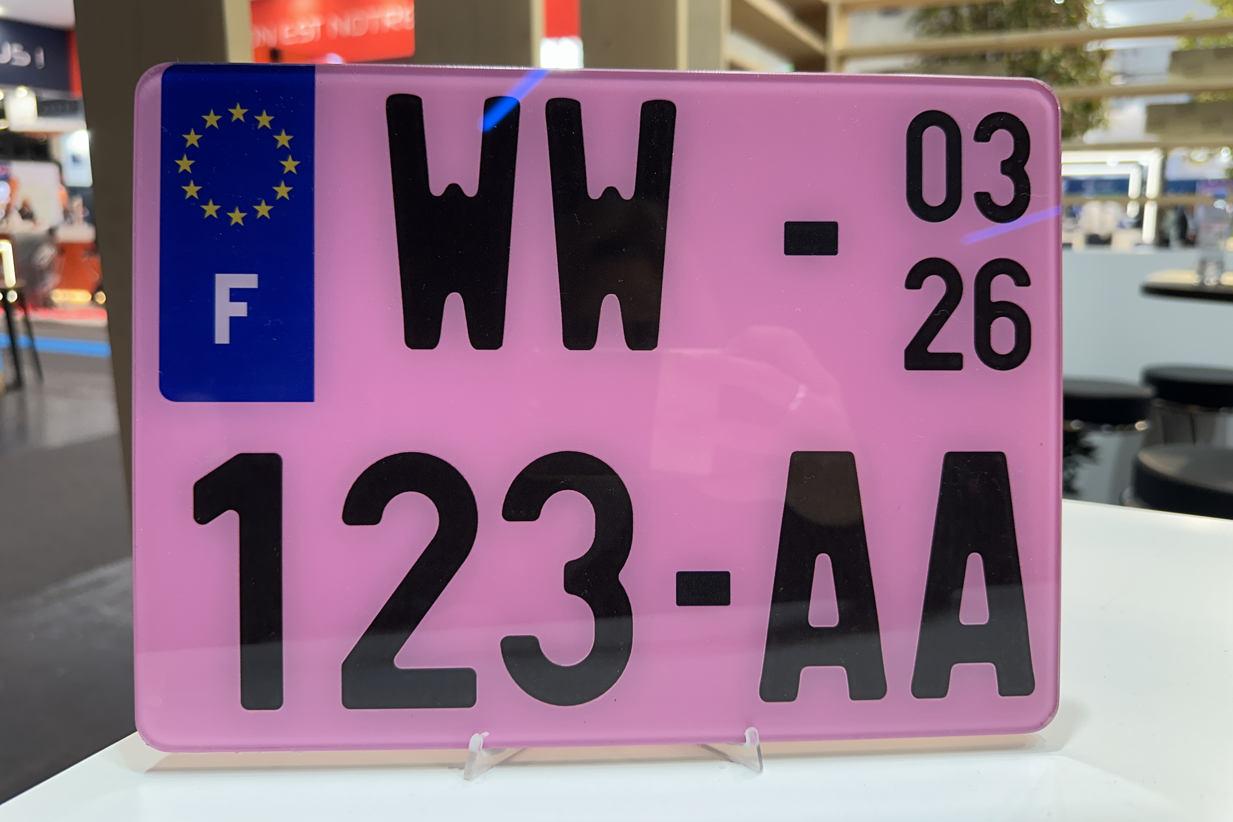 Immatriculation provisoire : les nouvelles plaques roses arrivent en ...
