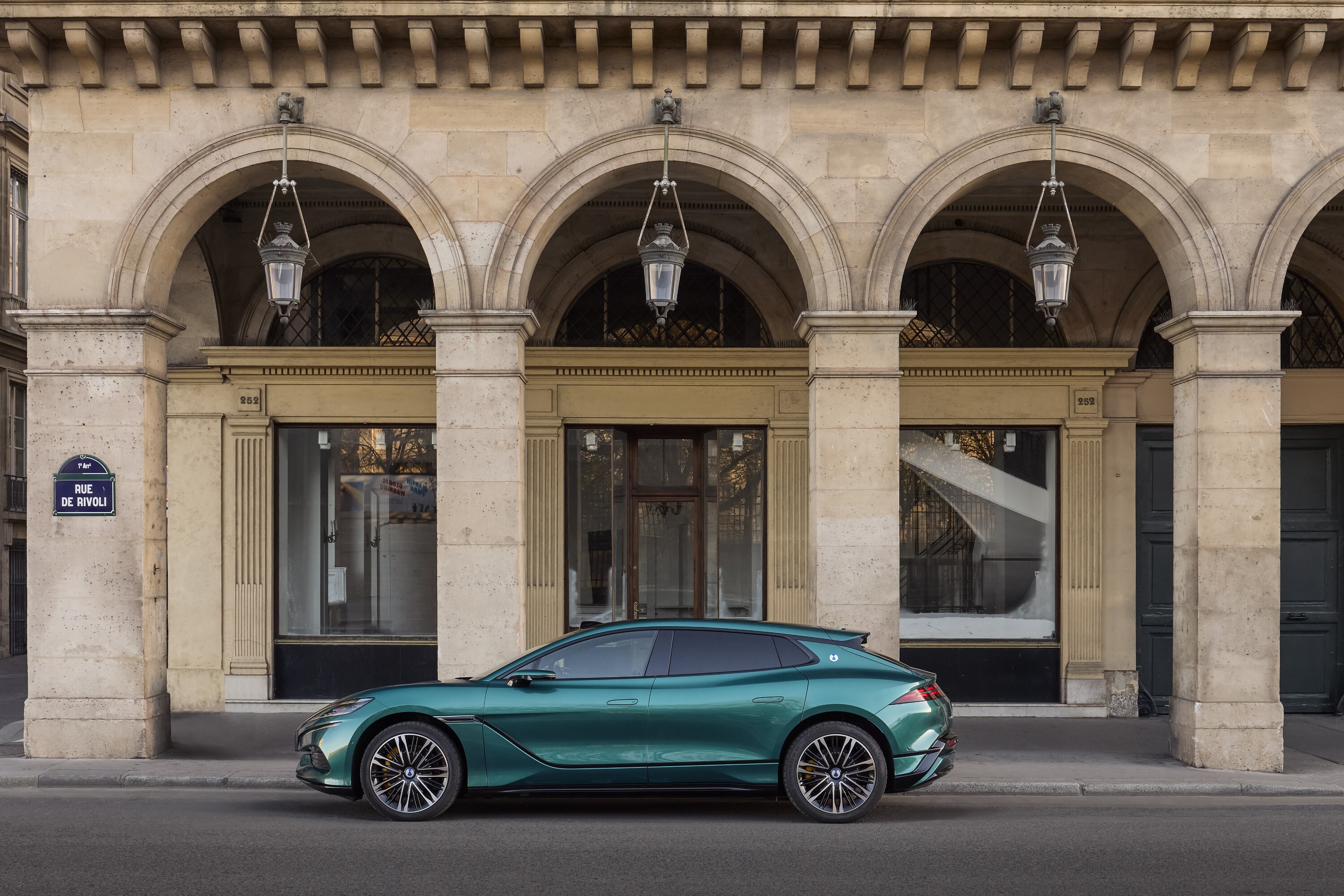Prix Denza Z9GT (2026). Gamme et équipements du luxueux break ...