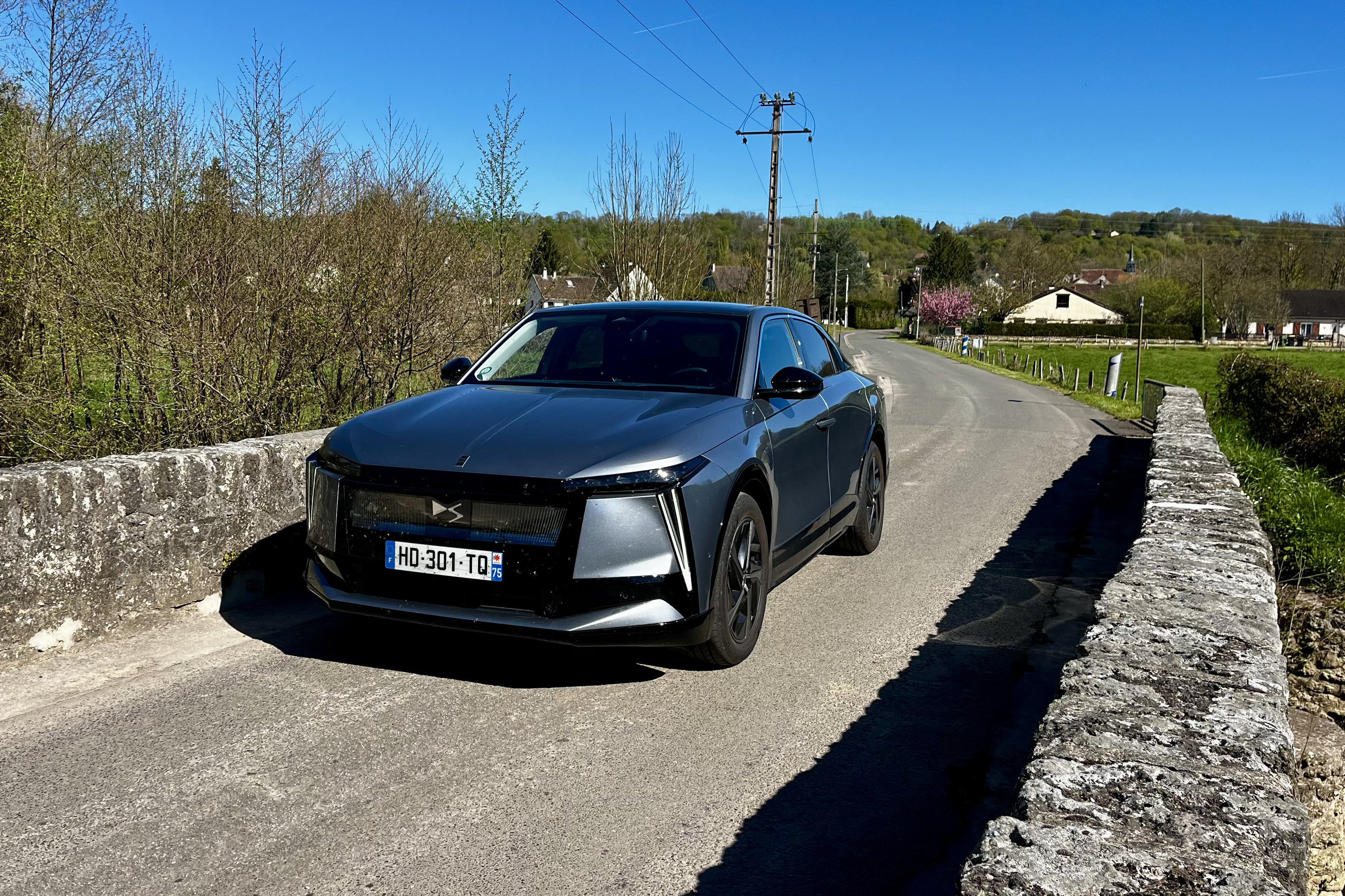 Essai DS N°8 Long Range : le SUV français bat (vraiment) des records d ...