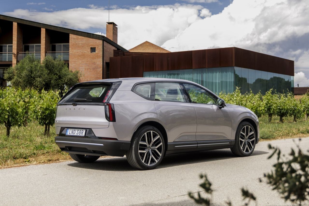Essai Volvo EX60 électrique (2026) : il frappe fort… à un détail près ...