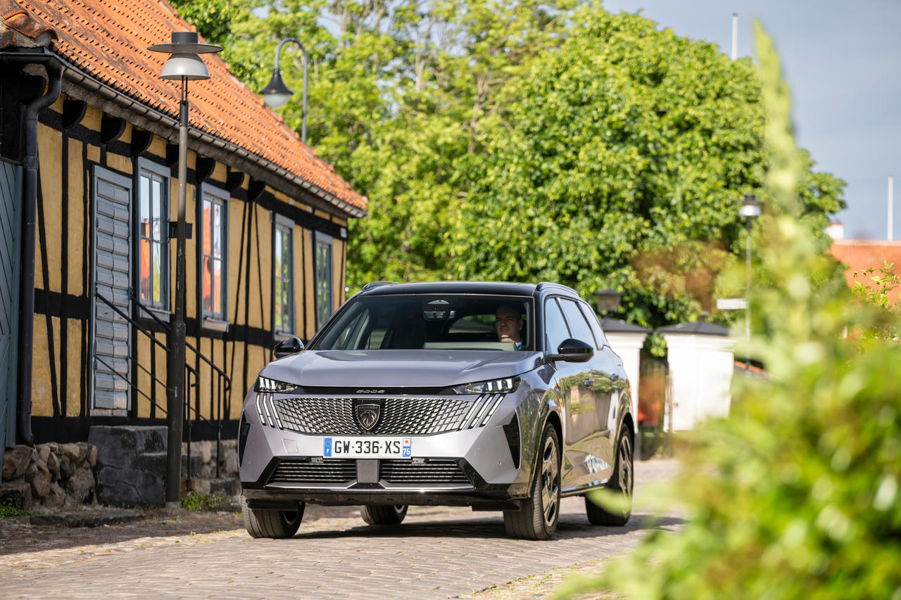 Prix Peugeot 5008 (2024). Gamme et équipements revus pour le SUV ...
