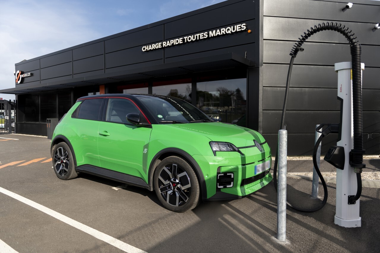 Mobilize Fast Charge. Renault déploie ses bornes de recharge en Europe ...