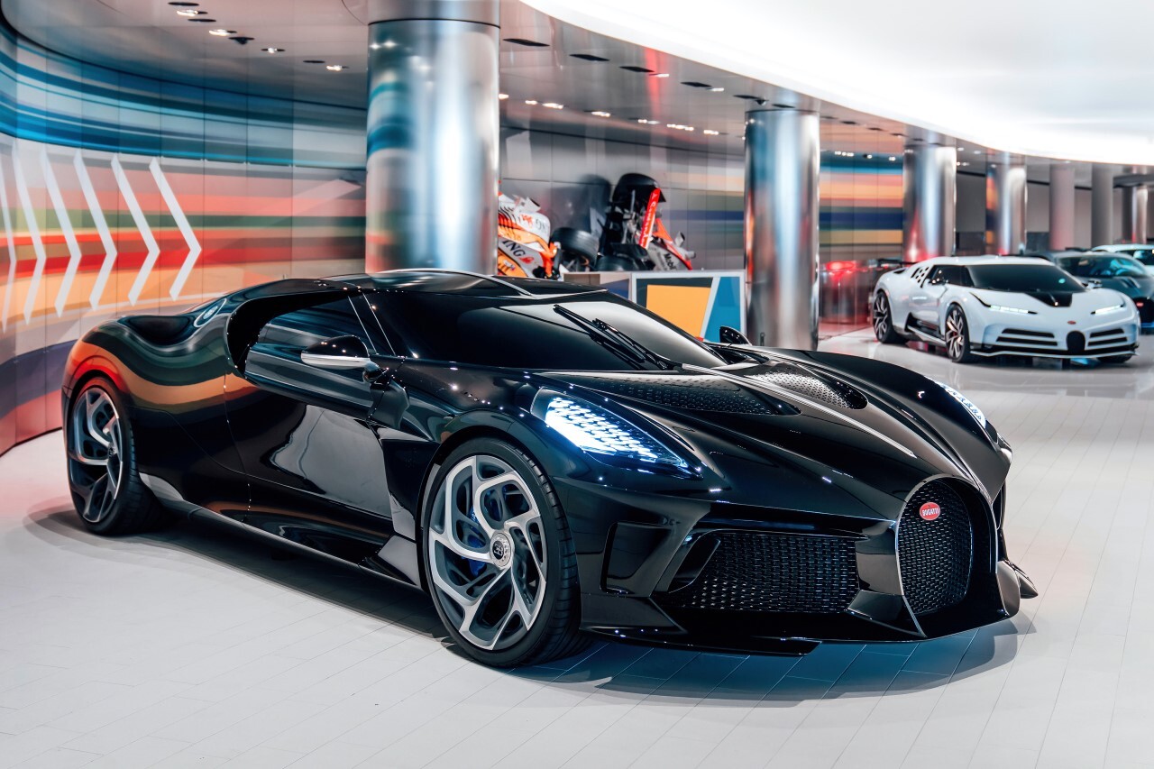 Photo 12 - Bugatti Chiron (2016-2024). L’hypercar W16 quadriturbo à la ...