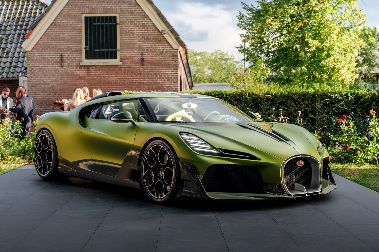 Photo 12 - Bugatti Chiron (2016-2024). L’hypercar W16 quadriturbo à la ...