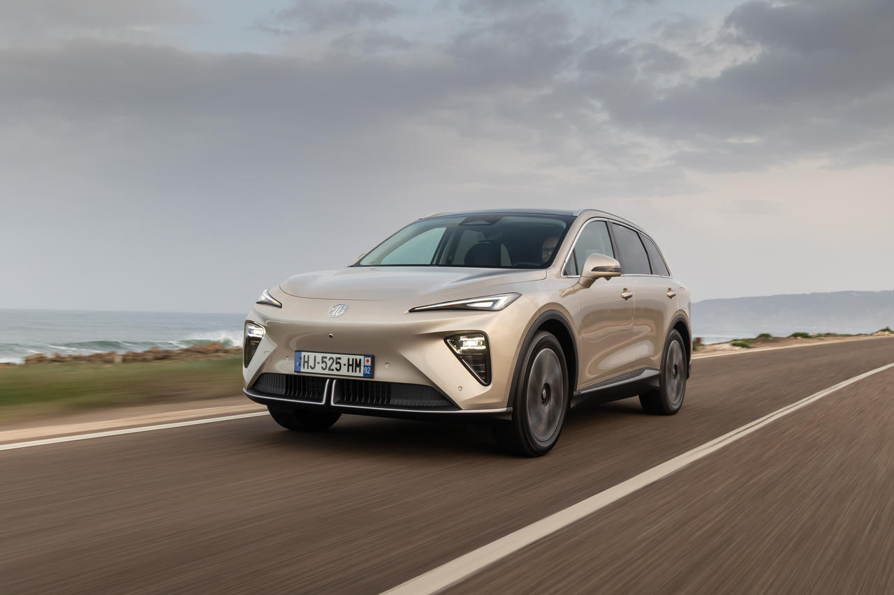 Essai MG ZS (2024). Notre avis sur le SUV hybride à moins de 23 000 ...
