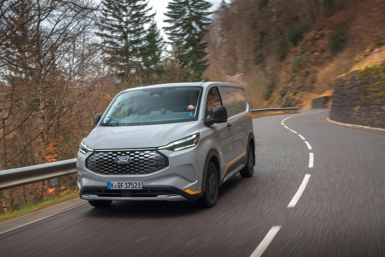 Photo 5 - Ford Transit Custom Nugget (2025). Quels prix pour le rival ...