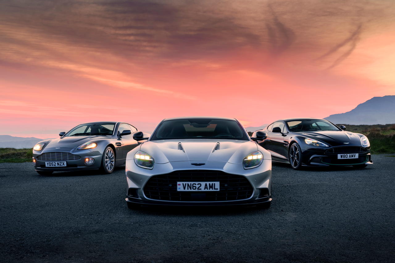 Photo 13 - Aston Martin Vanquish Volante (2025). Le V12 de 835 ch au ...