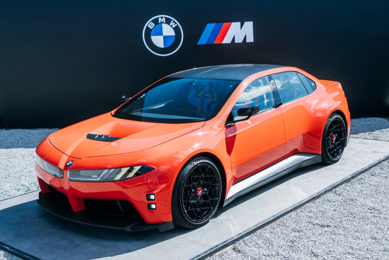 BMW. La future M3 électrique révélée aux 24H du Mans sous forme de ...