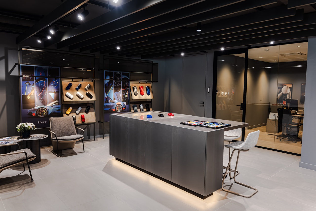 Le groupe Chopard rassemble Maserati, Lotus et Aston Martin à Cannes ...